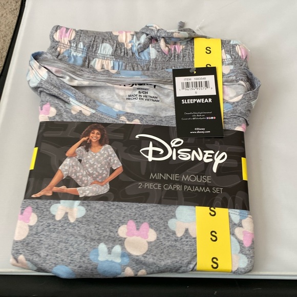 Disney | Intimates & Sleepwear | Disney 2 Piece Capri Pajama Set | Poshmark